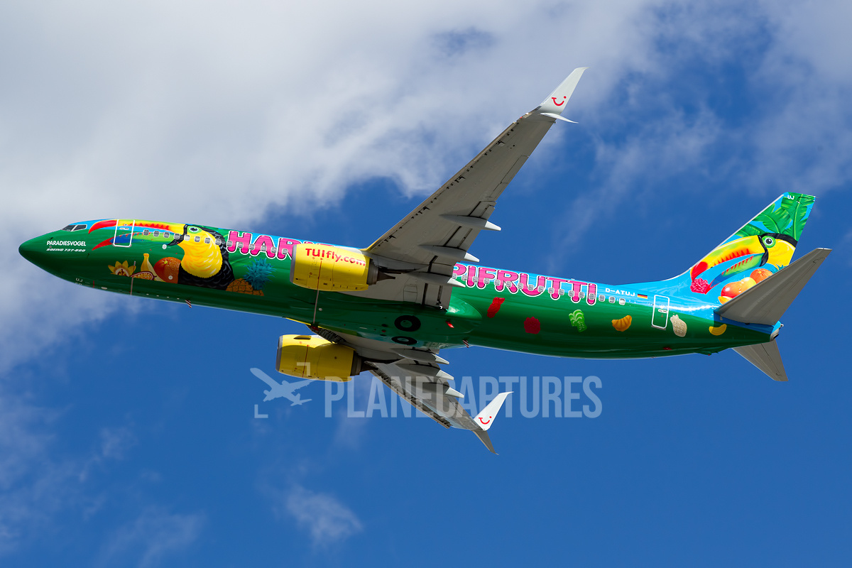 TUIfly Haribo Tropifrutti logojet visits New York City | PlaneCaptures